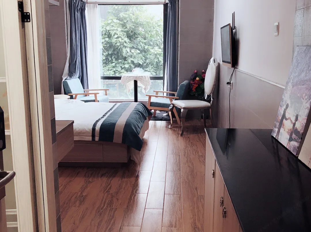 Qixiang Yihao Hostel - Guangzhou