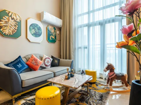 Xiangweiya Apartment - Guangzhou