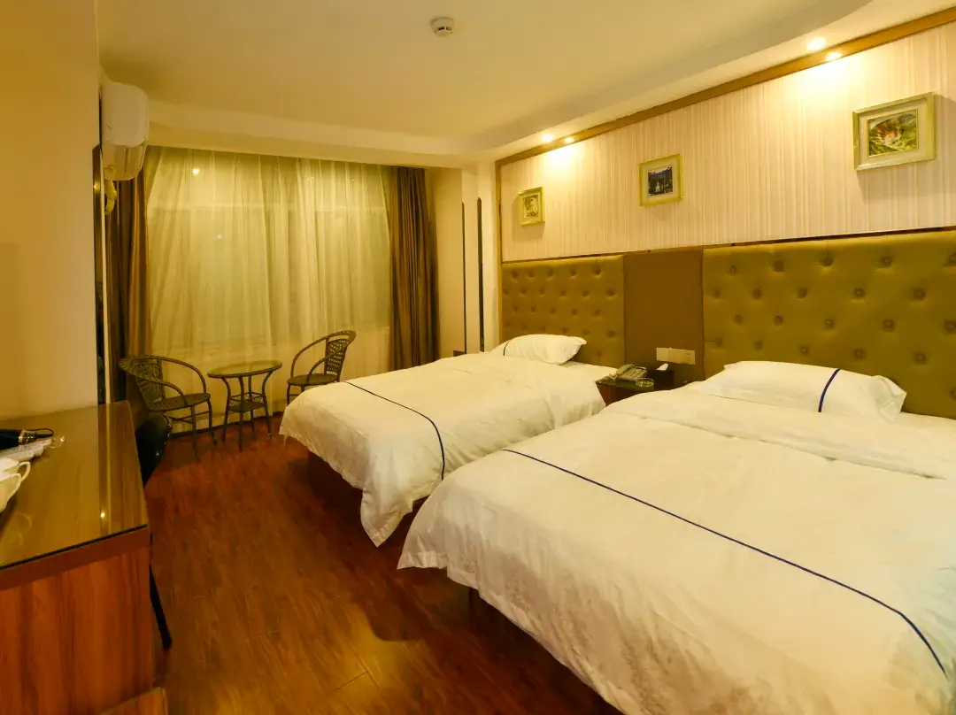 Tianyuan Business Hotel - Baise