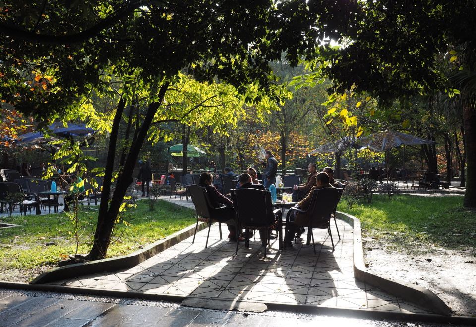 cheng-dou-chai-fei-gong-yu, Dujiangyan - 2025 Updated Prices, Deals ...