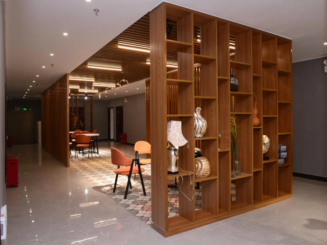 Shenzhen  Magpielin  Youth  Hotel - Hongkong