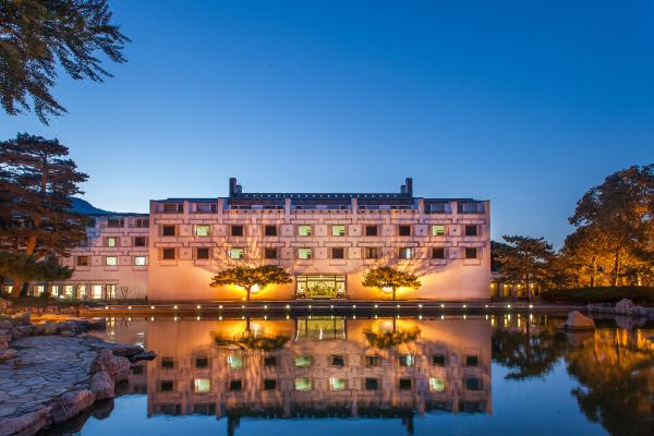 Fragrant Hill Hotel-Beijing Updated 2021 Price & Reviews | Trip.com