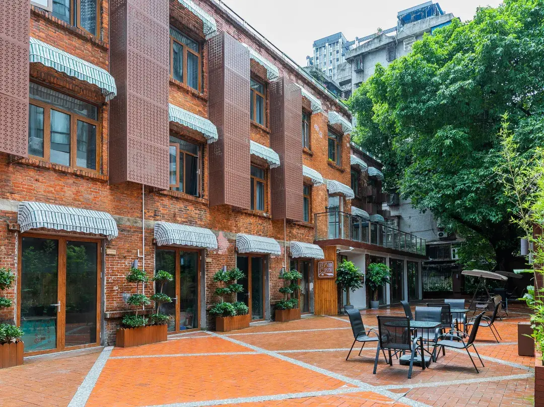 Guangzhou Baqi Red House（beijing Road Subway Station Pedestrian Street） - Guangzhou