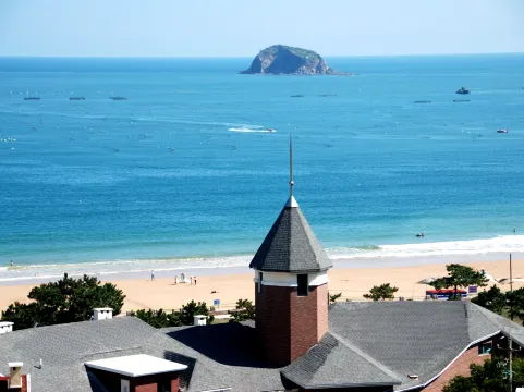 Qingdao Oceanside Hotel & Resort - Qingdao