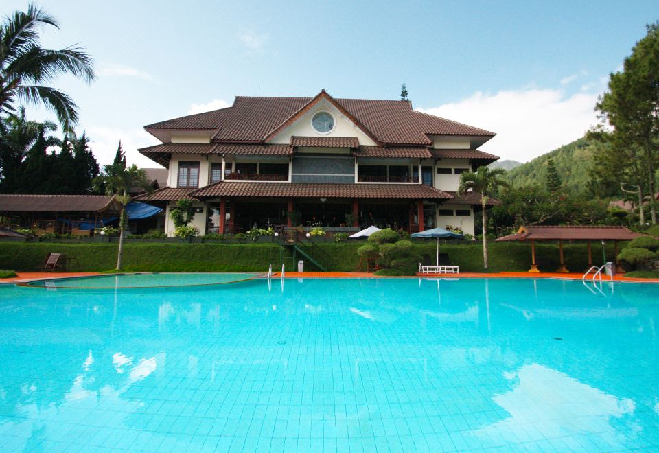 Kusuma Agrowisata Resort & Convention Hotel, Kecamatan Batu - Harga ...