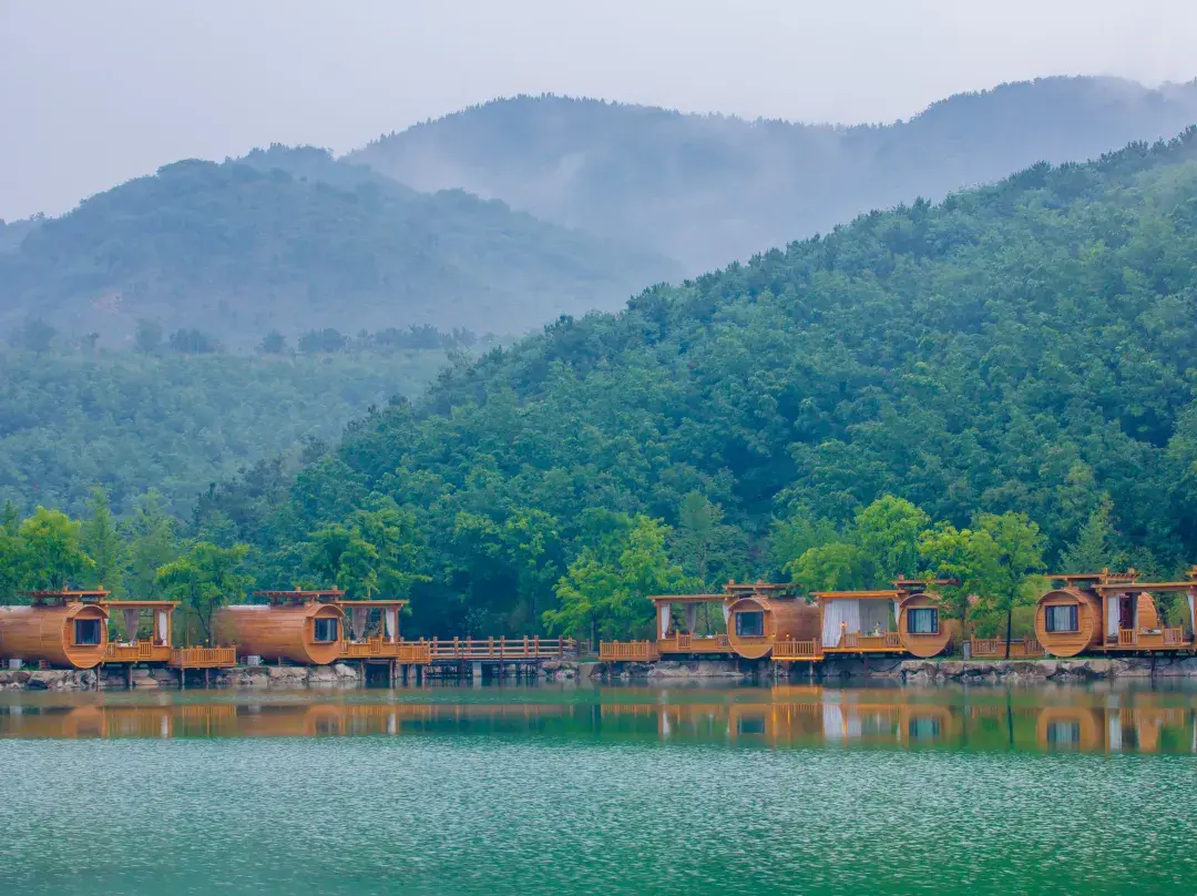 Jiurushan Hongyanrong Wooden Barrel Hotel - Jinan