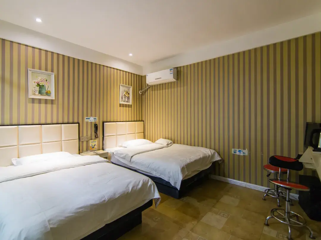 Phoenix Boutique Lnn - Nanyang