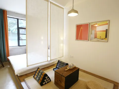 Rr House Homestay ) - 成都市