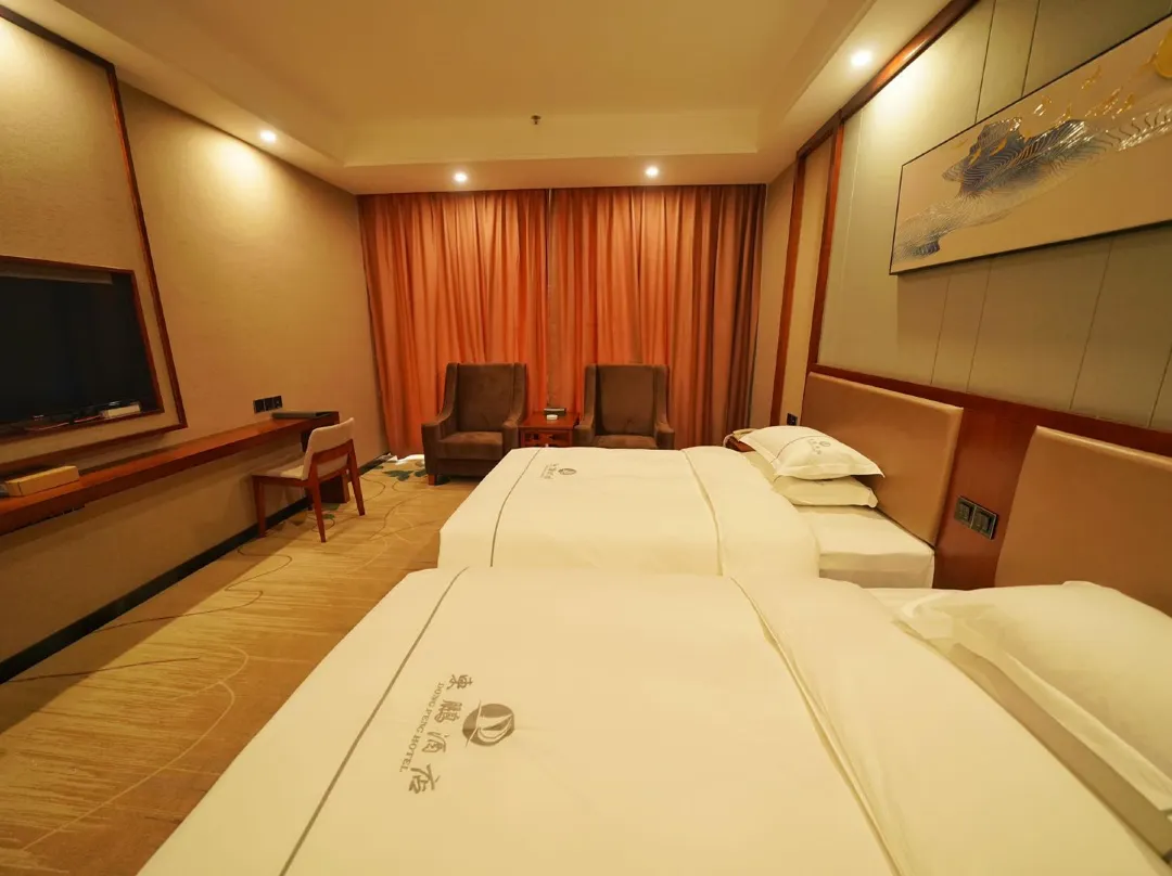 Dongpeng Hotel - 이춘 시