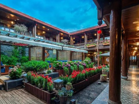 Lijiang Phoenix Health Resort Hotel - Lijiang