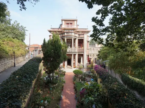 Chuanwu Old Villa Family Hotel - Xiamen