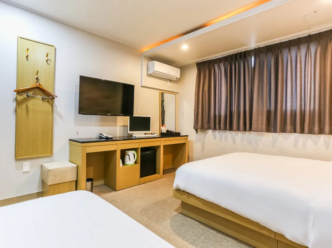 Aliba Hotel - 이도이동