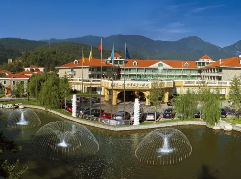 Fragrant Hill Empark Hotel - Beijing