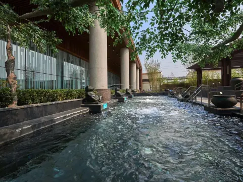 Shengshi Lanwan Hot Spring Hotel - Tianjin