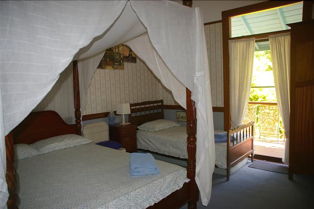 Riviera Bed & Breakfast - Gold Coast