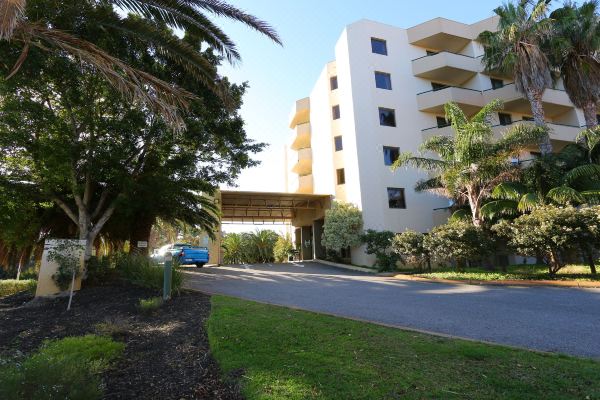 Atrium Hotel Mandurah-Mandurah Updated 2022 Room Price-Reviews & Deals ...