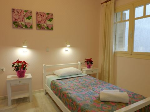 Dialinas Apartments - Greece