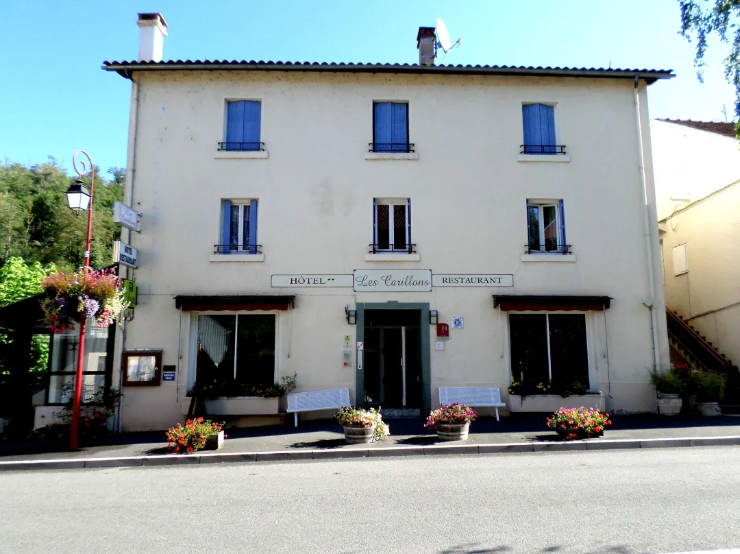 Logis Hôtel Restaurant Les Carillons - Aveyron