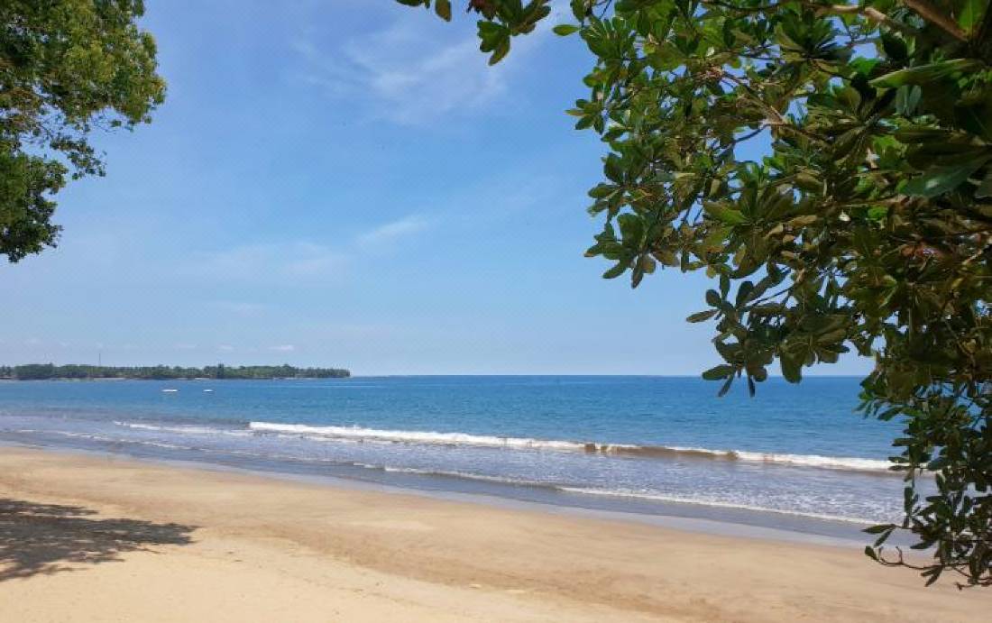 gambar pantai florida anyer - Mary Ogden