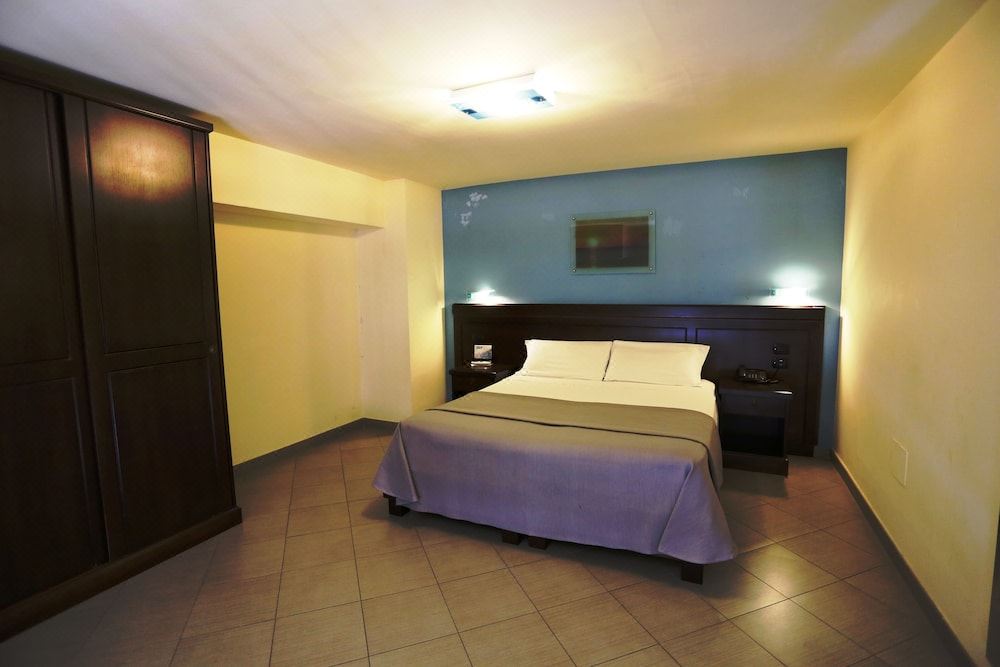 Albanuova Hotel - Реджо-Калабрия