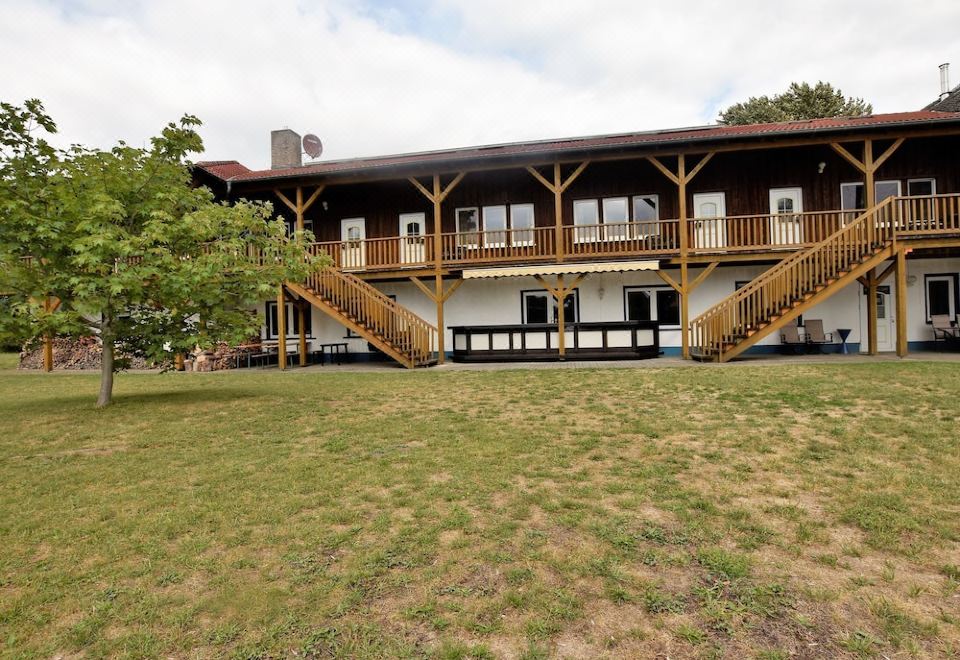 Expansive Holiday Home in Mecklenburg Near Baltic Sea,Boddin - Updated ...