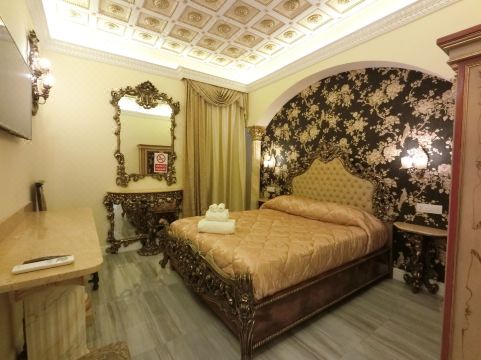 Impero Vaticano Suites Guest House - Vatican City