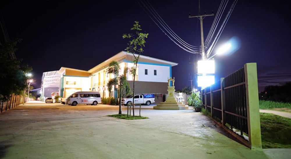 The Color Place Apartment(Nakhon Ratchasima): 2022 Room Price Deals ...