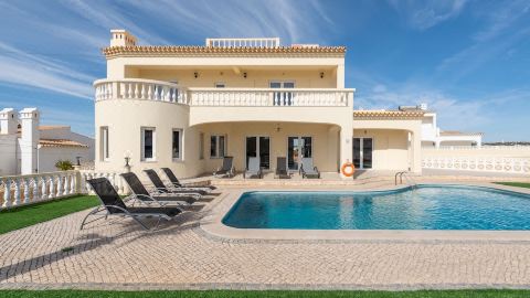 Villa Palmeiras-Albufeira Updated 2022 Room Price-Reviews & Deals | Trip.com