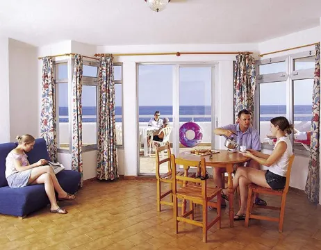 Caramelo Marina Calan Bosch - Cala en Bosc