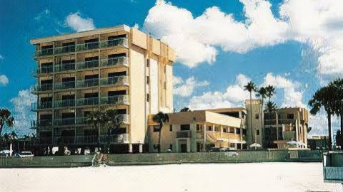 Commodore Beach Club-Madeira Beach Updated 2022 Room Price-Reviews ...