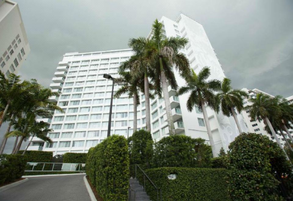 Luxury Miami Suites, Miami Beach - 2026 Updated Prices, Deals & Reviews ...