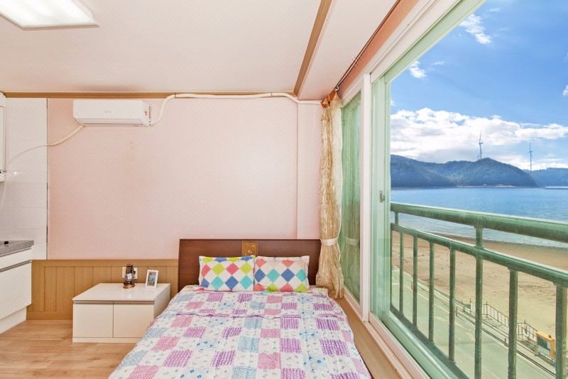 Daebudo Janggyeongri Haevichi Pension - Ansan-si