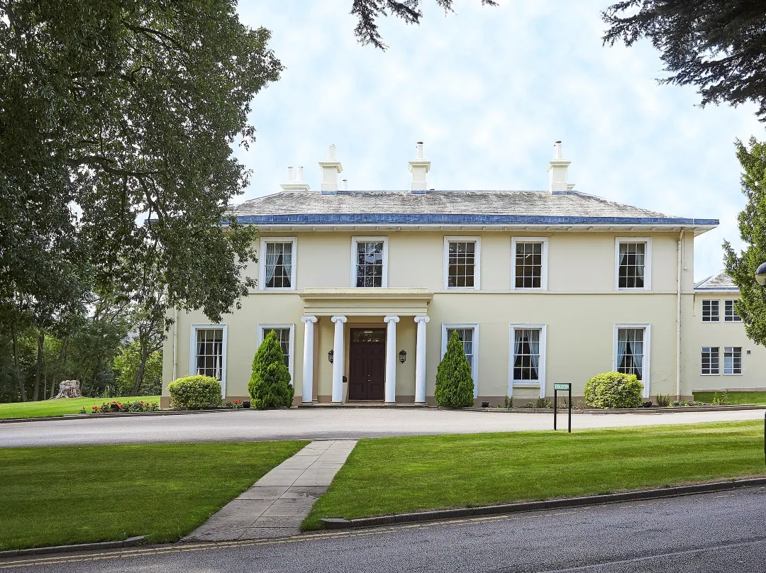 Eastwood Hall - Peak District
