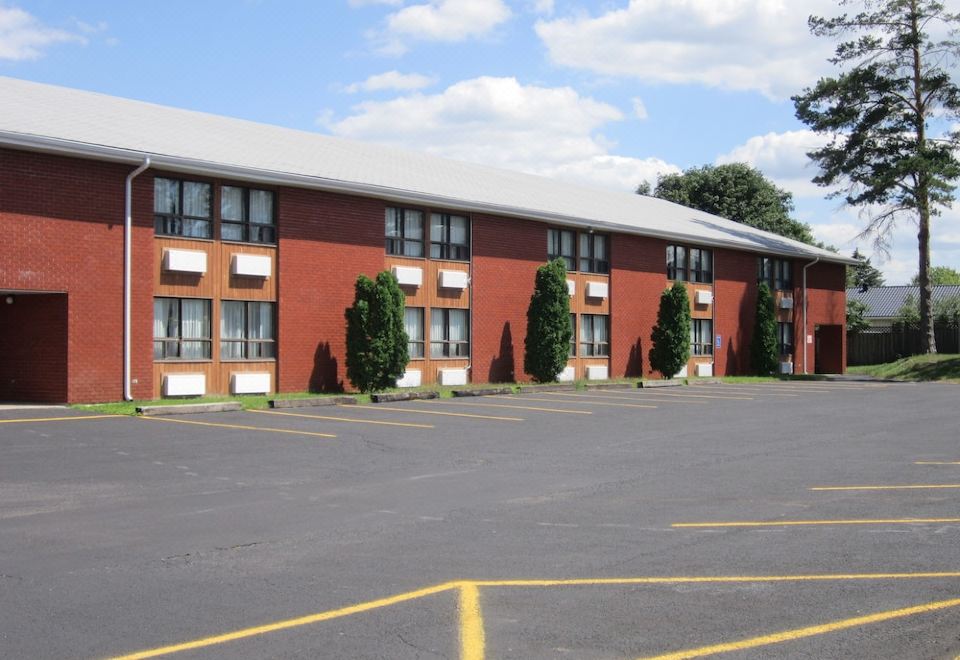 Red Pine Inn & Conference Centreの宿泊予約・料金プラン一覧 - アリストン | Trip.com