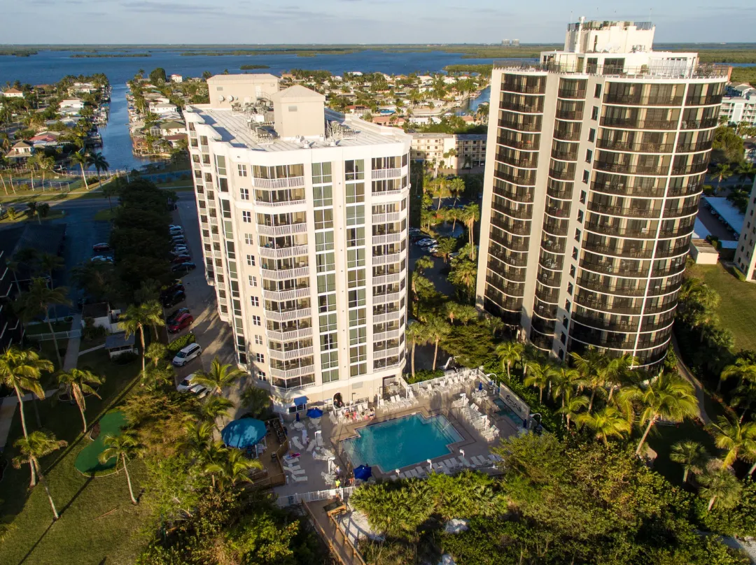 Gullwing Beach Resort - Bonita Springs, FL
