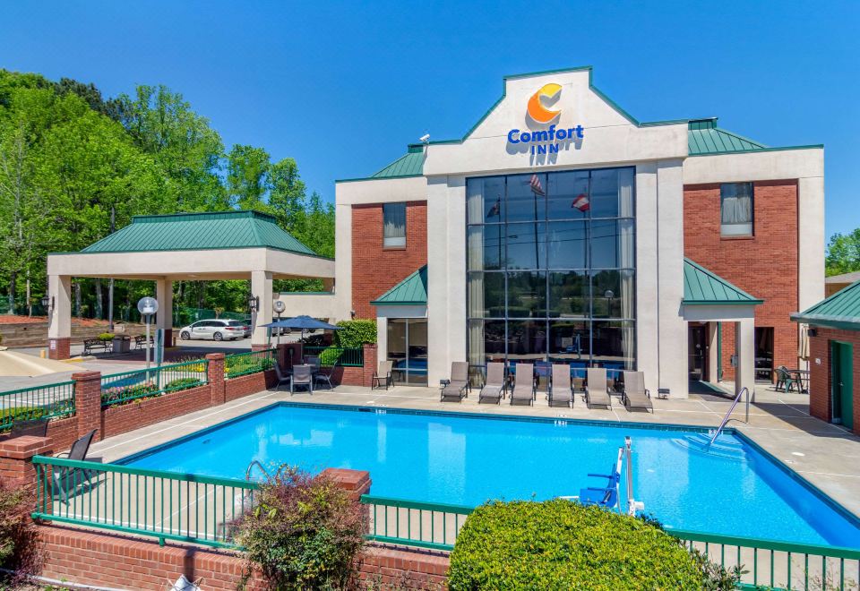 Comfort Inn Pool