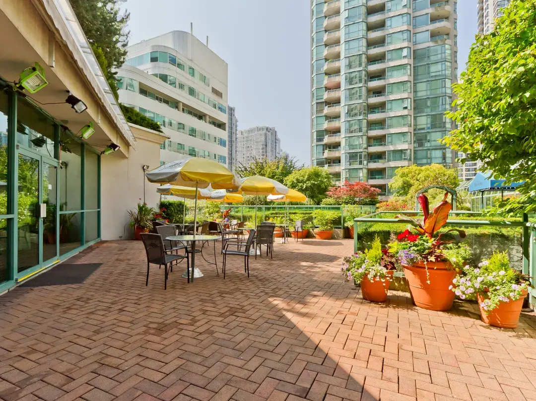 Rosedale On Robson Suite Hotel - Vancouver