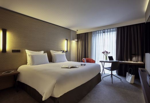 Radisson Blu CDG Airport Terminal Hotel Paris - 2026 Prices and Deals ...