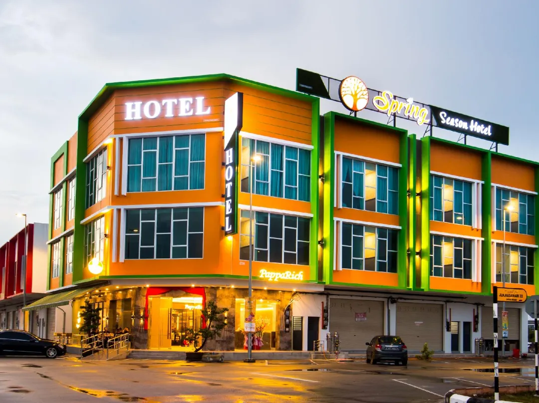 Spring Season Hotel - Muar