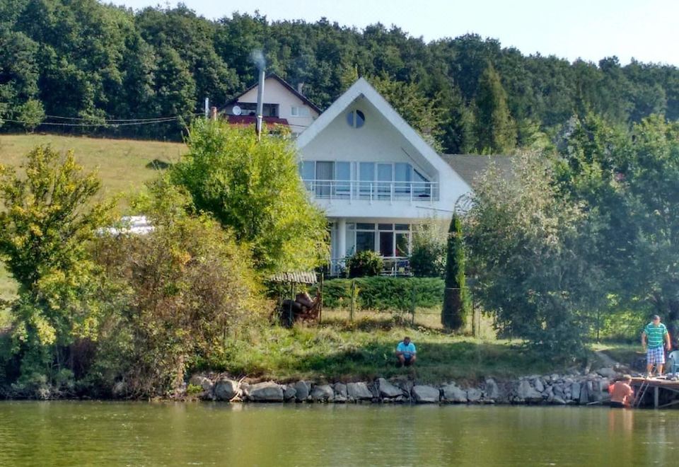 White Villa - Transylvania, Moacsa - รีวิว ราคา จองที่พัก | Trip.com