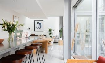 The Chelsea Walk - Modern & Bright 3Bdr House with Rooftop & Parking 후기 ...