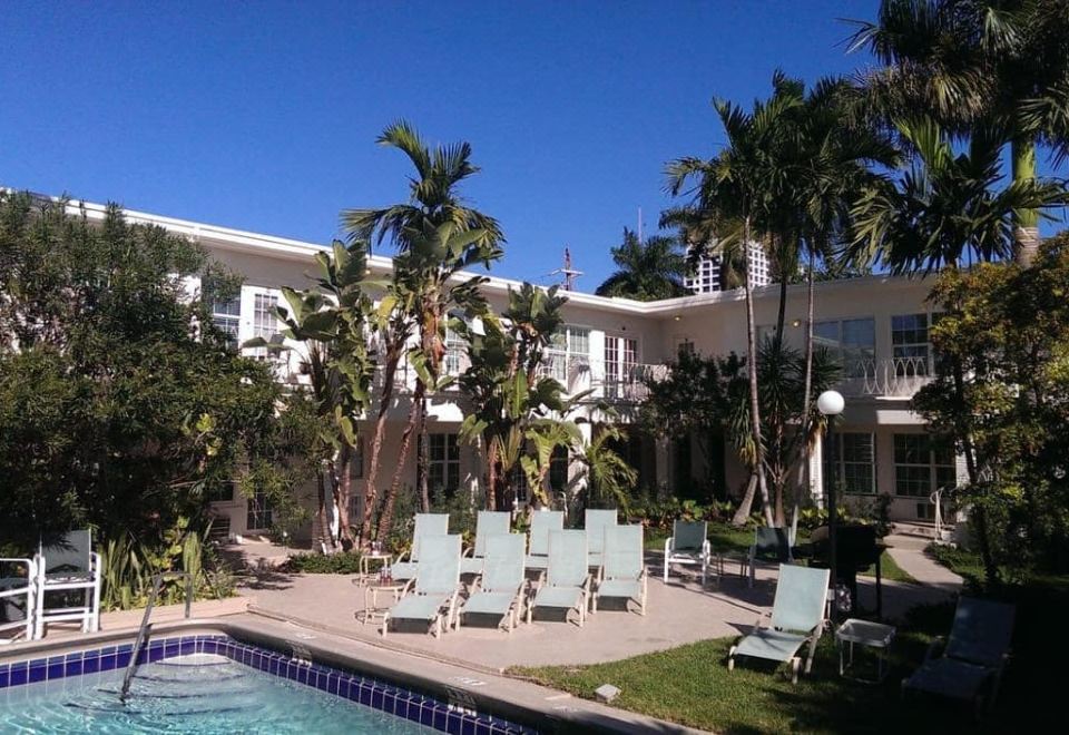 Grand Palm Plaza (Gay Male Clothing Optional Resort) A North Beach ...