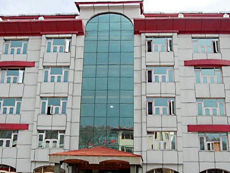 Hotel Snow Palace - Srinagar