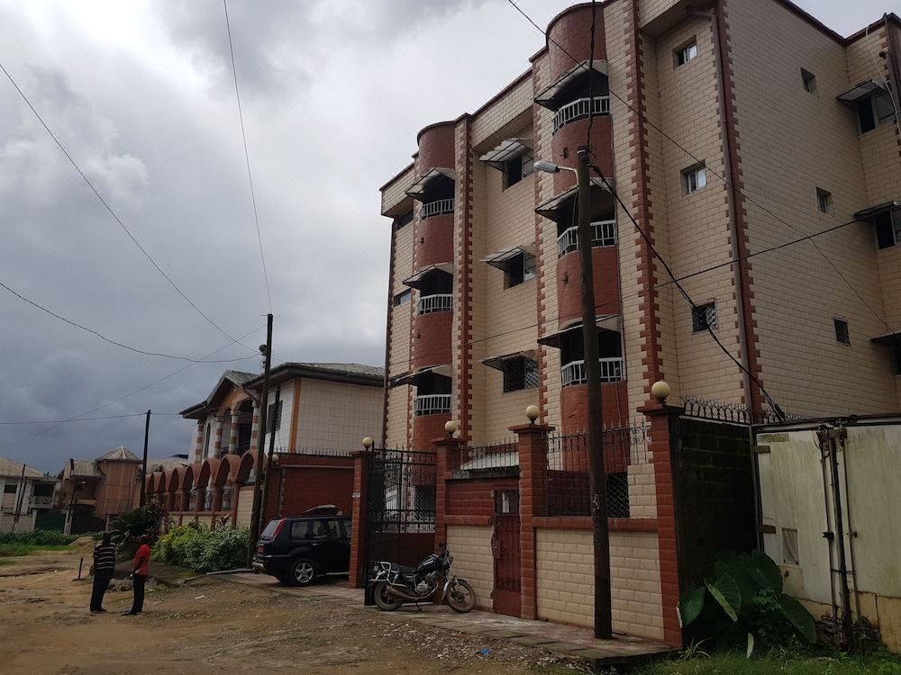 Makepe St Tropez Apartments - Orange Cam - Douala