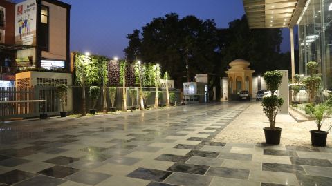 Radisson Lucknow City Center, Lucknow - Updated 2023 Prices, Reviews ...