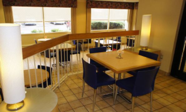 Spark by Hilton Charlotte Airport North, Charlotte - 2026 Prices ...
