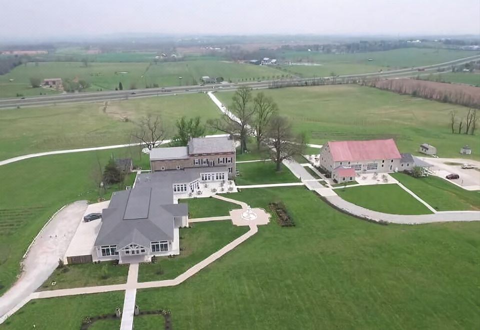 Inn at Springfield Manor - SuiteTrails