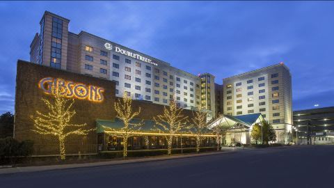 DoubleTree by Hilton Chicago O'Hare Airport-Rosemont-Rosemont Updated ...