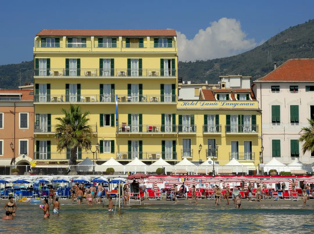 Hotel Danio Lungomare - Ligurien