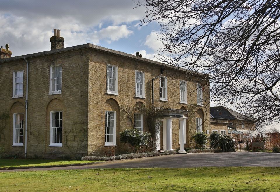 Hadlow Manor Hotel, 2024 | Trip.com